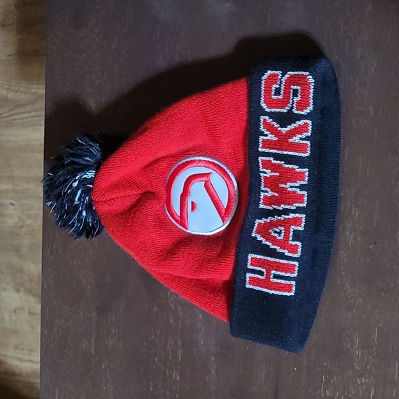 New Era | Other | Mens New Era Atlanta Hawks Beanie | Poshmark